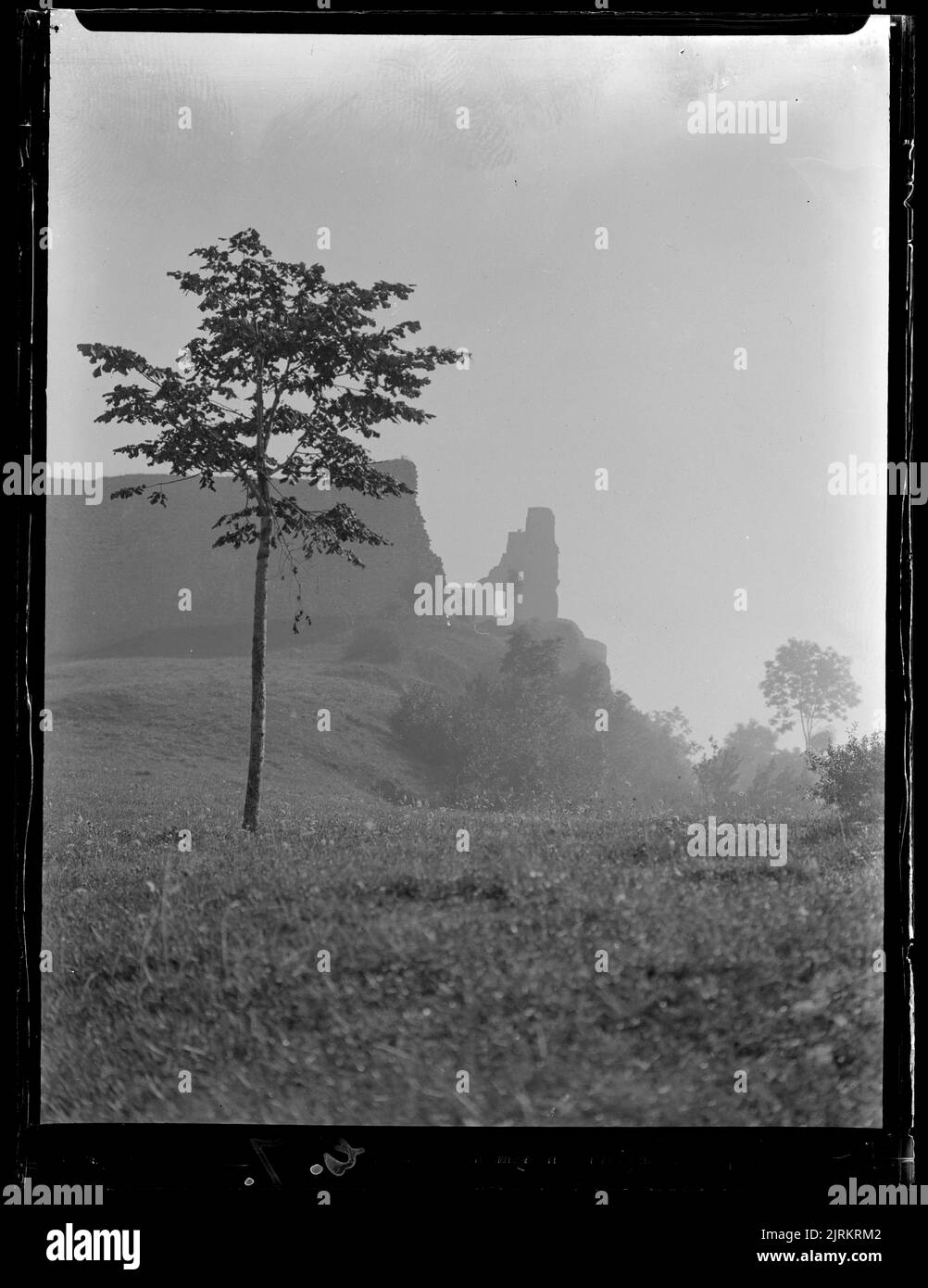 Ruined architecture Black and White Stock Photos & Images - Alamy