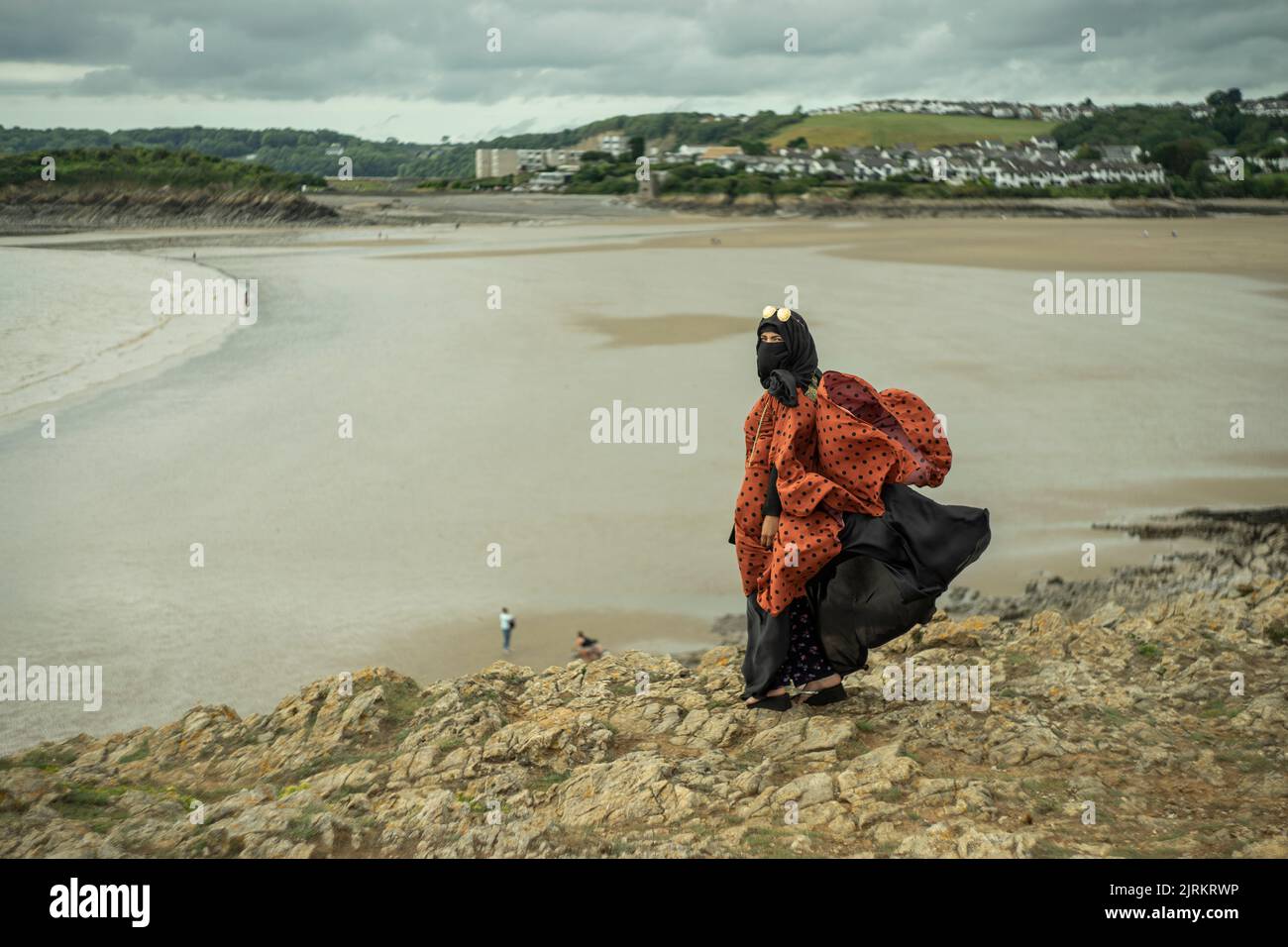 Burka at the beach hi-res stock photography and images - Alamy