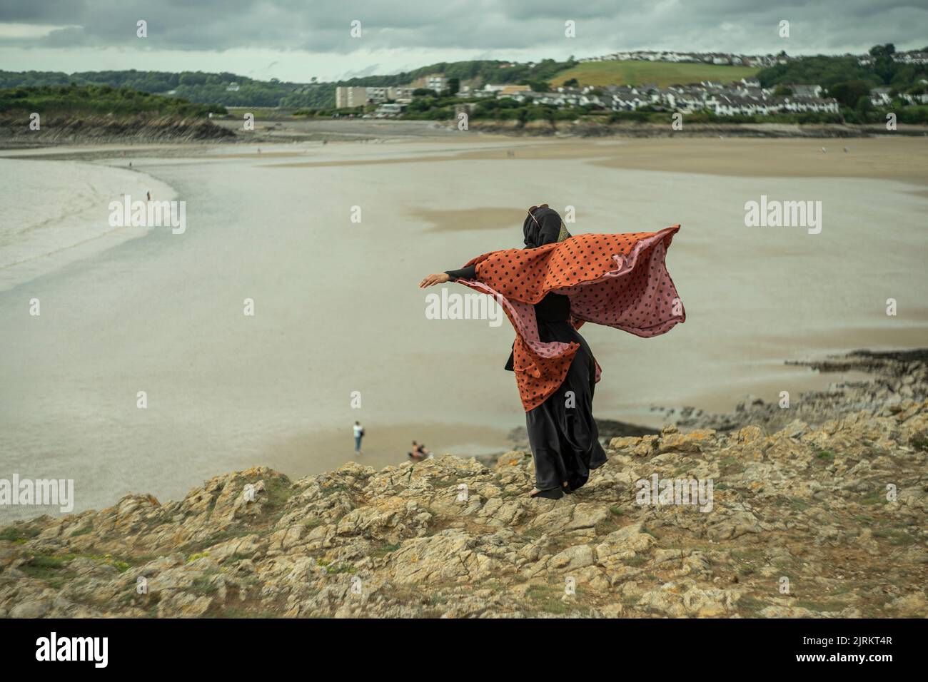 Burka at the beach hi-res stock photography and images - Alamy