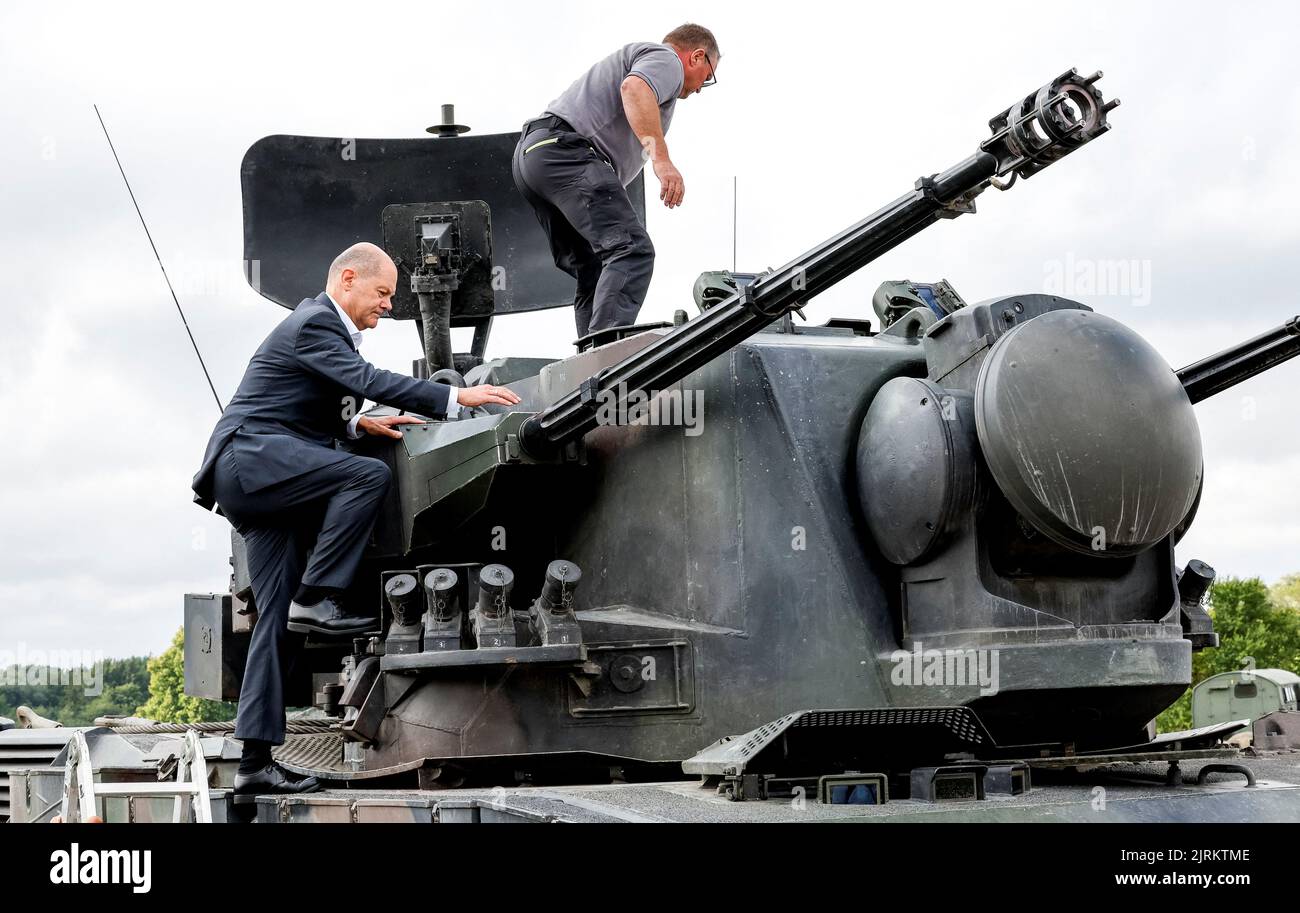 Gepard self propelled anti aircraft gun hi-res stock photography and images - Alamy
