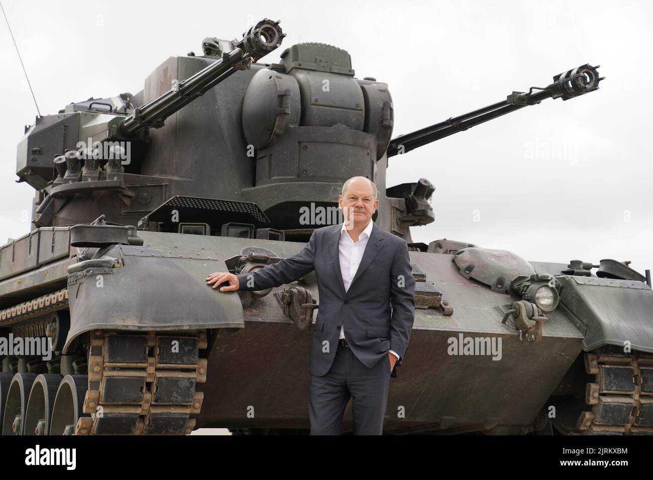 Putlos, Germany. 25th Aug, 2022. German Chancellor Olaf Scholz (SPD) visits the training program ...