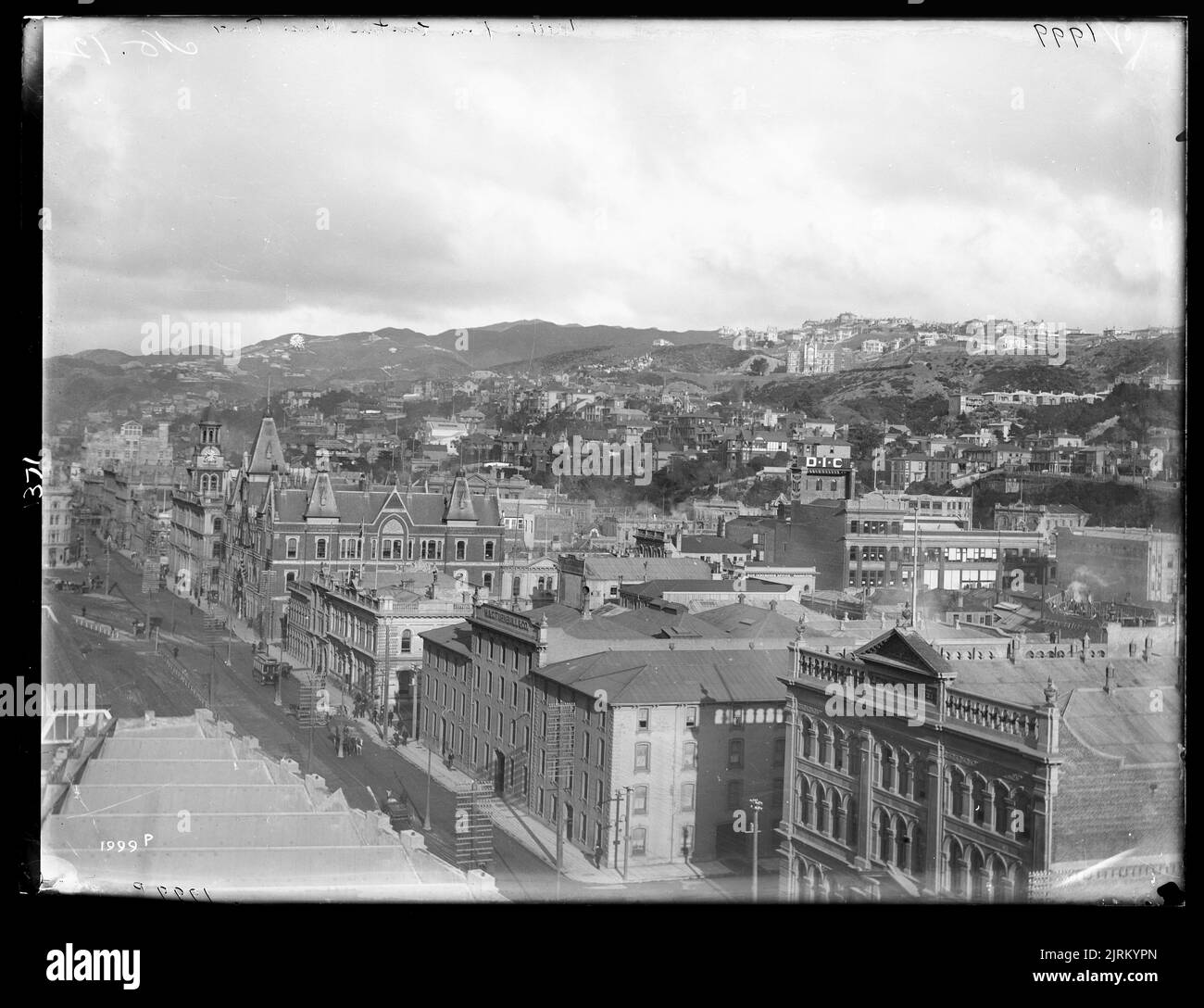 Wellington from custom house tower hi-res stock photography and images ...