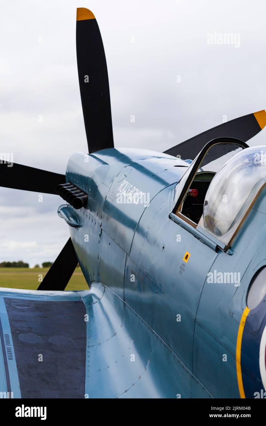 Supermarine Spitfire PRXIX of the Rolls Royce Heritage Trust flying at ...