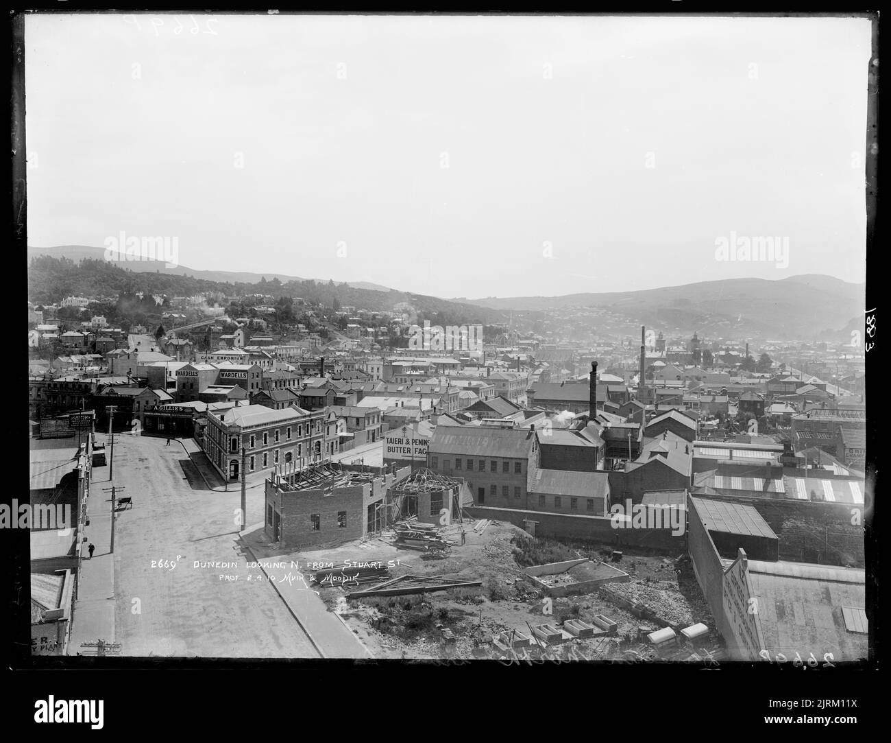 Stuart street dunedin Black and White Stock Photos & Images - Alamy