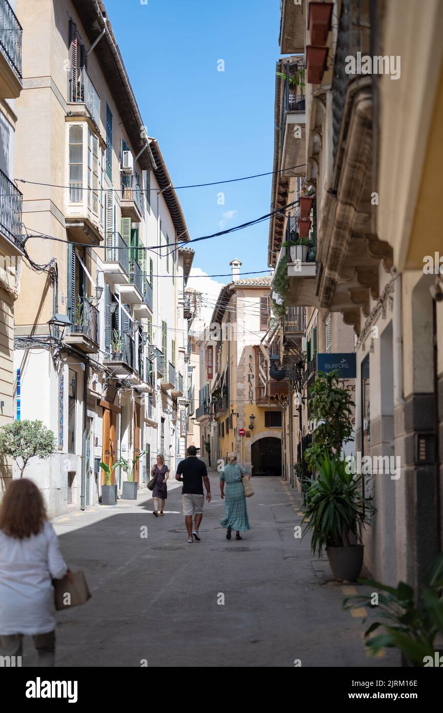 Vertical shot street palma hi-res stock photography and images - Alamy
