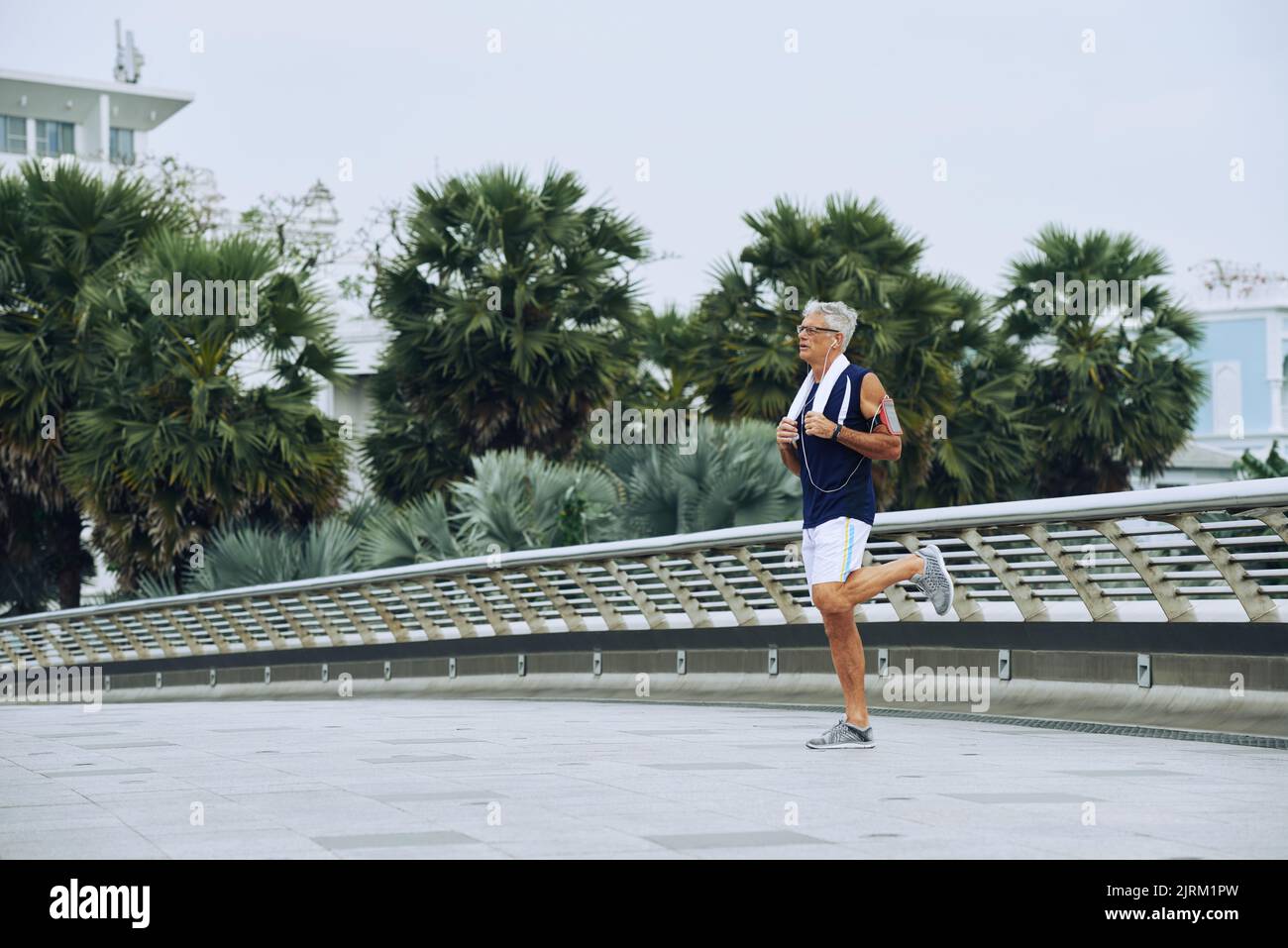 Person warming hi-res stock photography and images - Alamy