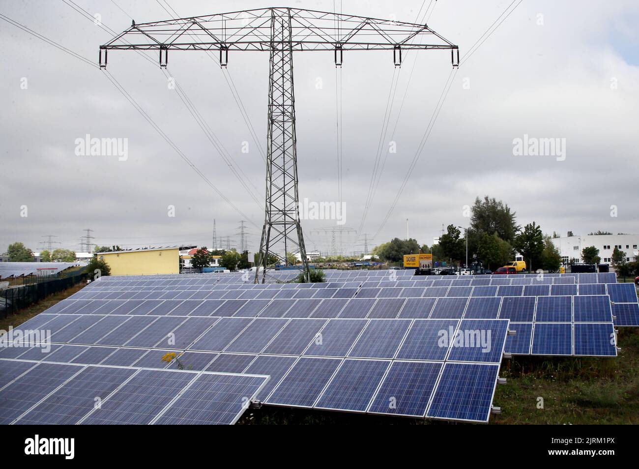 Berlin, Germany. 25th Aug, 2022. Solar modules of a photovoltaic system ...