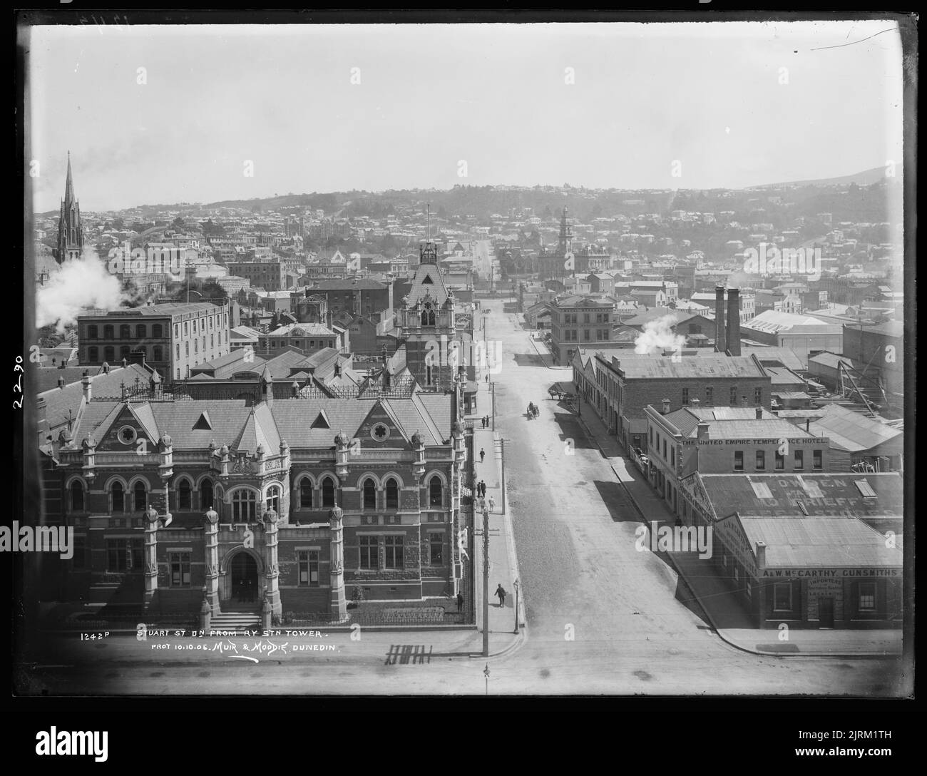 Stuart street dunedin Black and White Stock Photos & Images - Alamy