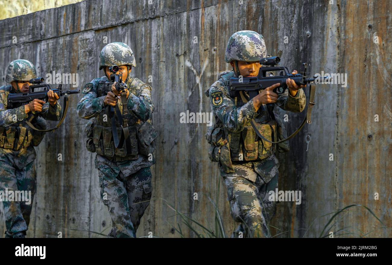 FUJIAN, CHINA - AUGUST 24, 2022 - The PLA Navy and the PLA Army conduct ...