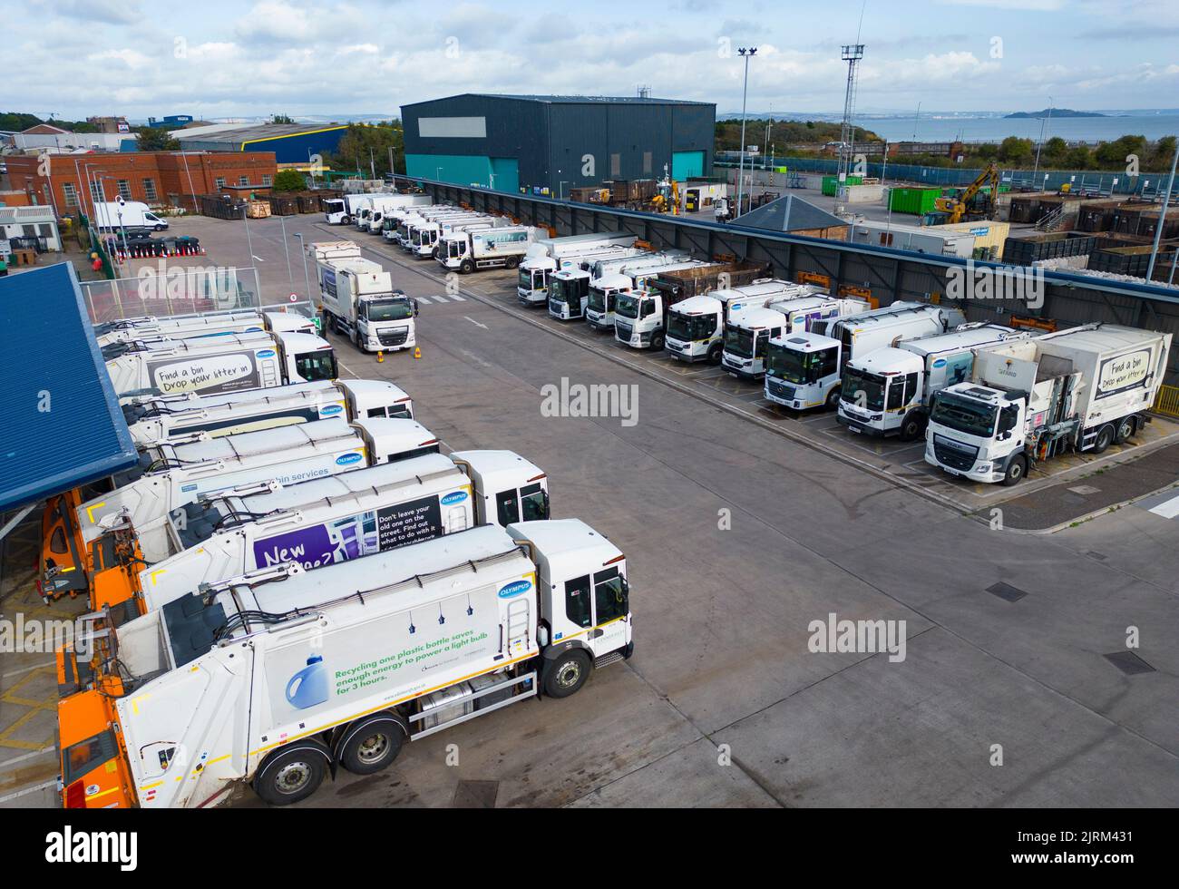 Refuse sit hi-res stock photography and images - Alamy