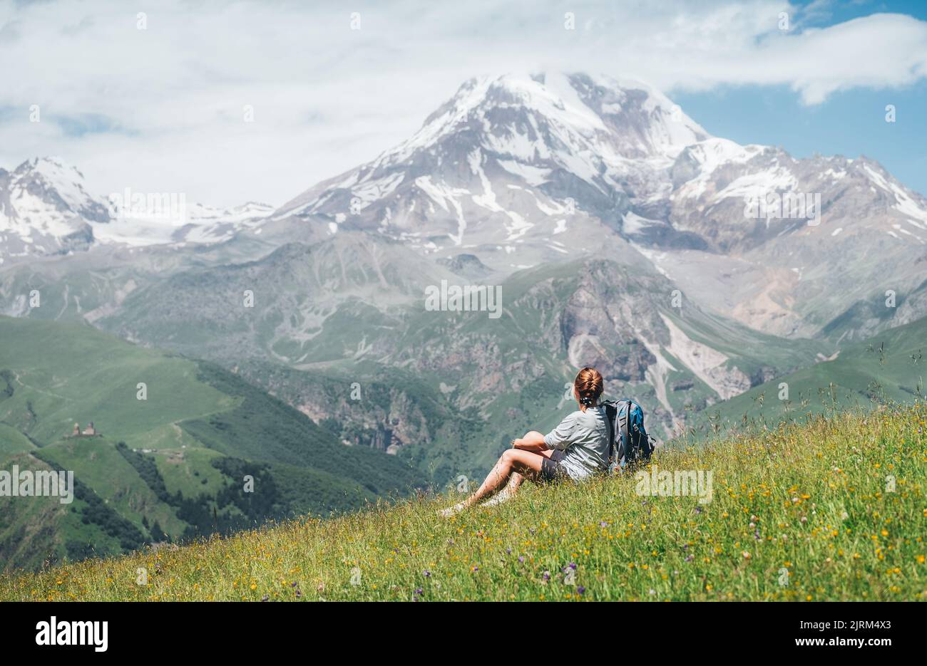 Stepantsminda a hill hi-res stock photography and images - Alamy