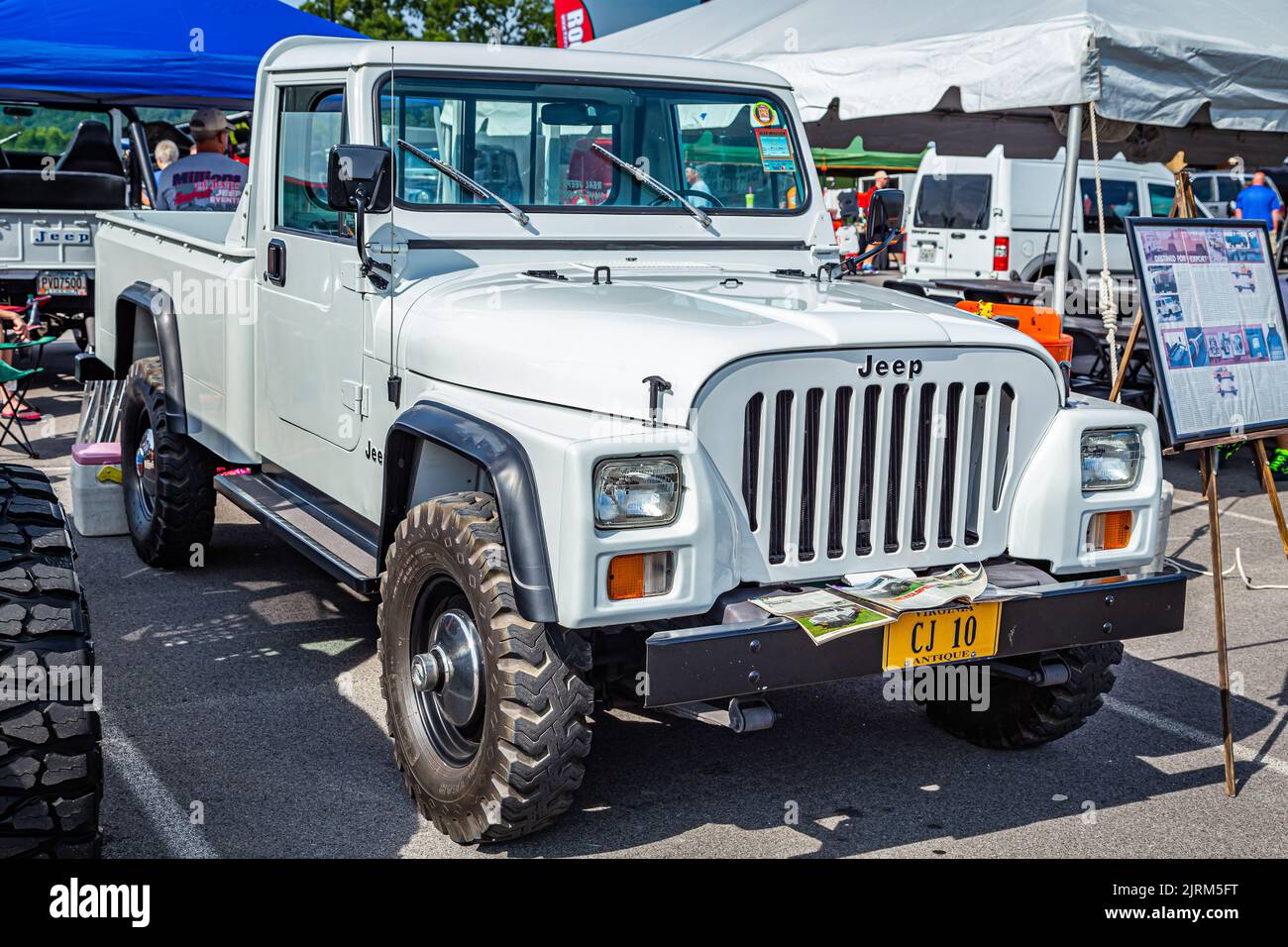 Jeep suv custom hi-res stock photography and images - Alamy