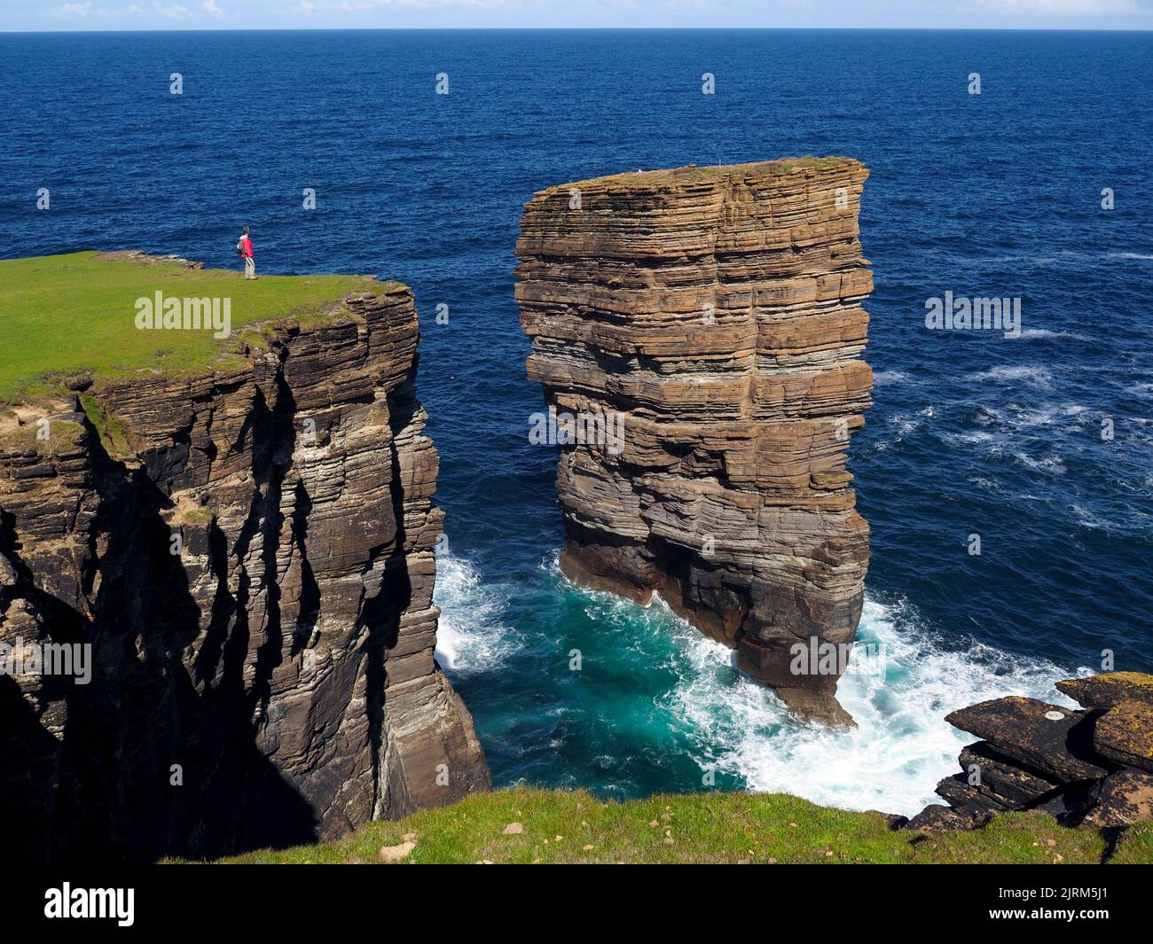 North gaulton castle sea stack hi-res stock photography and images - Alamy