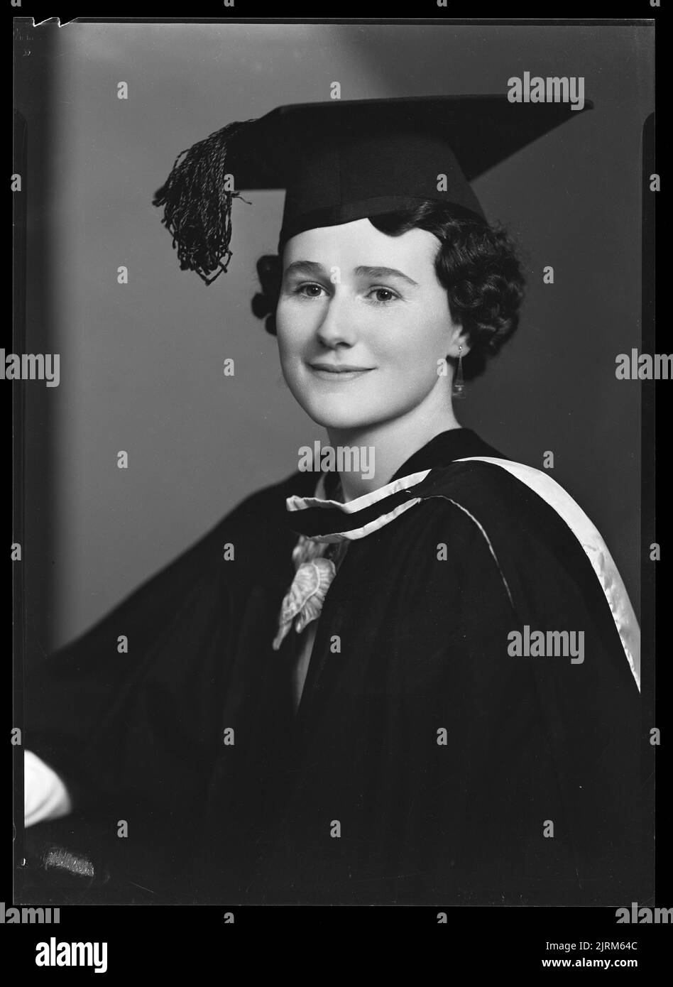 1975 graduation hi-res stock photography and images - Alamy