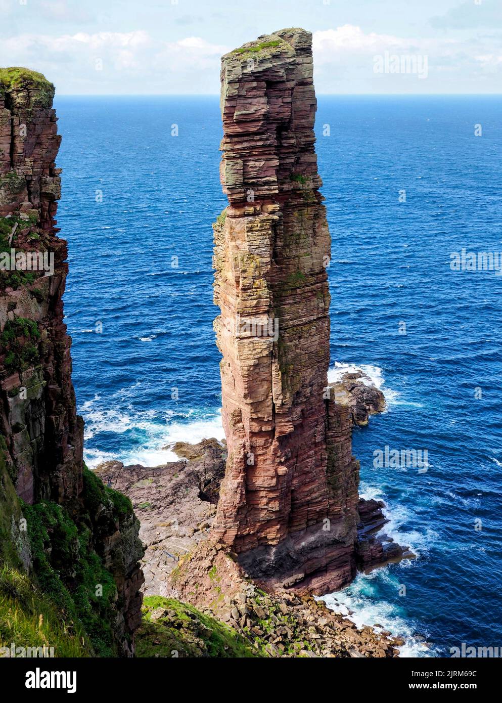 Climbing old man of hoy hi-res stock photography and images - Alamy