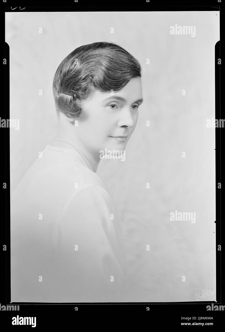 Miss e muir miss e muir hi-res stock photography and images - Alamy