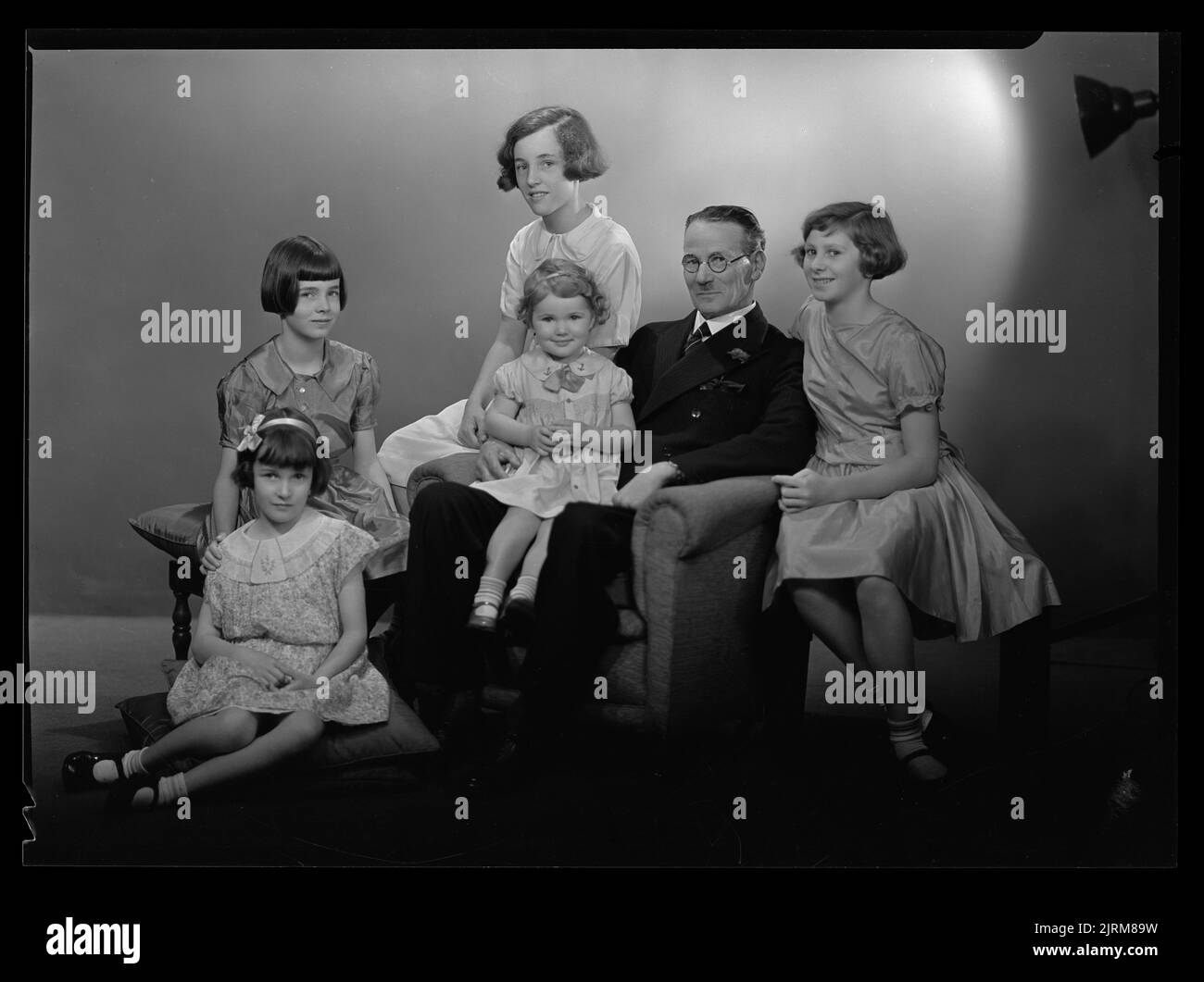 Honourable Robert Semple and his grand-daughters, 1936-1937, Wellington ...