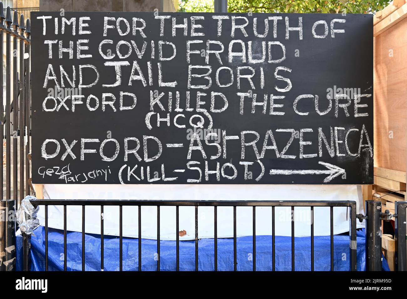 Anti Vax Sign, Whitehall (opposite Downing Street), London. UK Stock ...