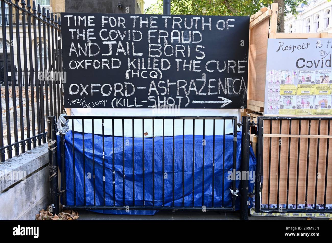 Anti Vax Sign, Whitehall (opposite Downing Street), London. UK Stock ...