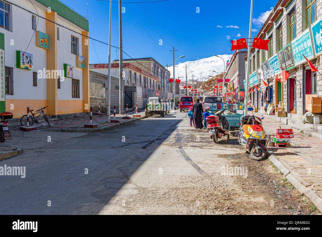 One of the two main streets of Langkazi Xian, Tibet, China Stock Photo ...