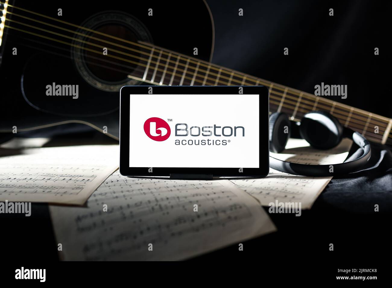 Boston acoustics logo hi-res stock photography and images - Alamy