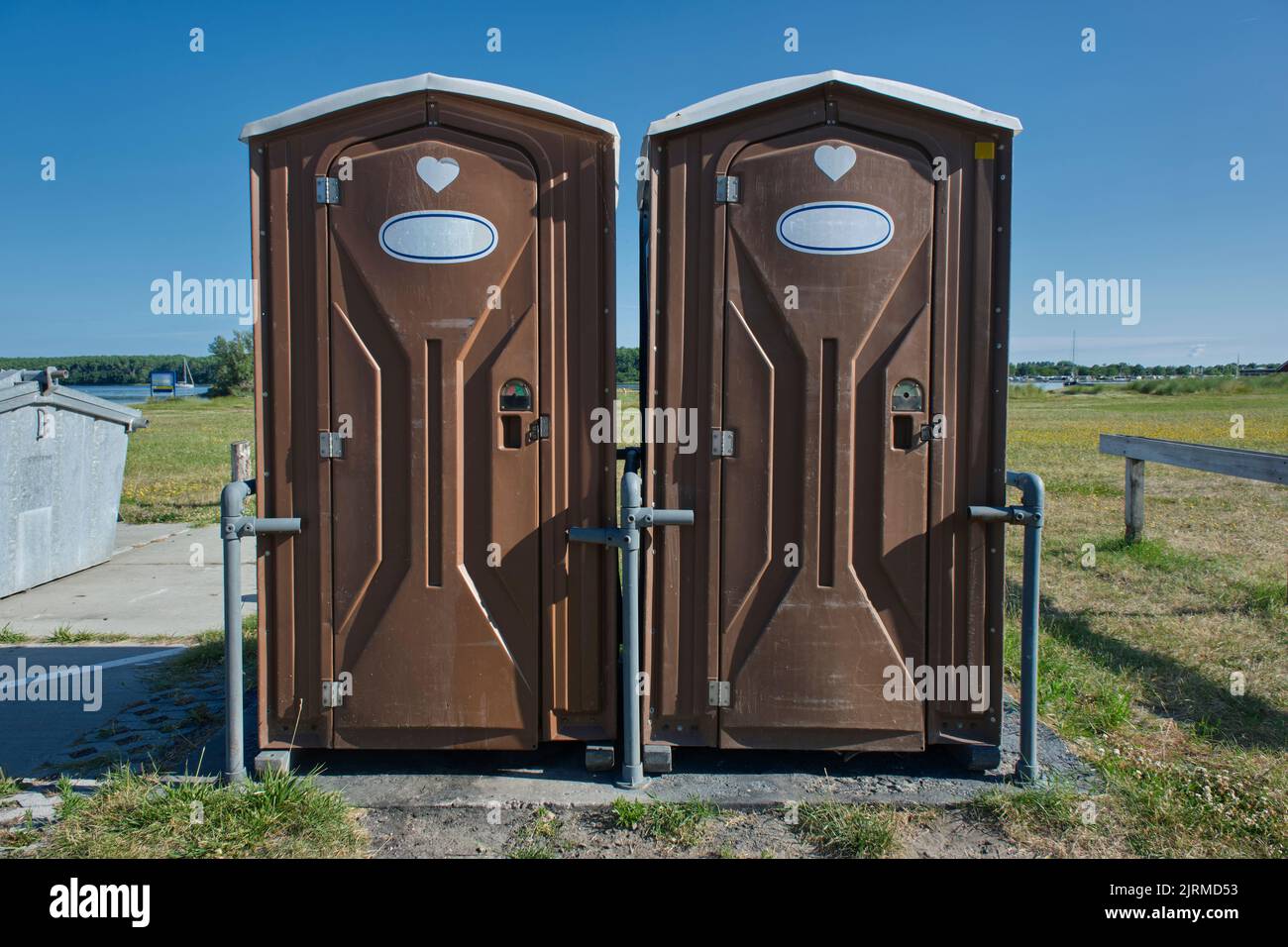 Mobile toilet for celebrations, concerts, sporting events and ...