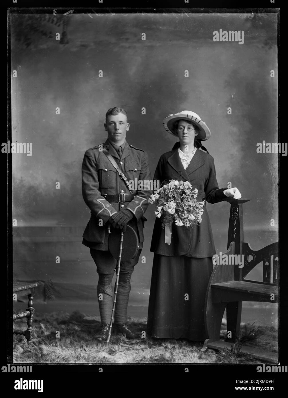 Wedding portrait of Edmund Colin Nigel Robinson and Mary Read Stock ...