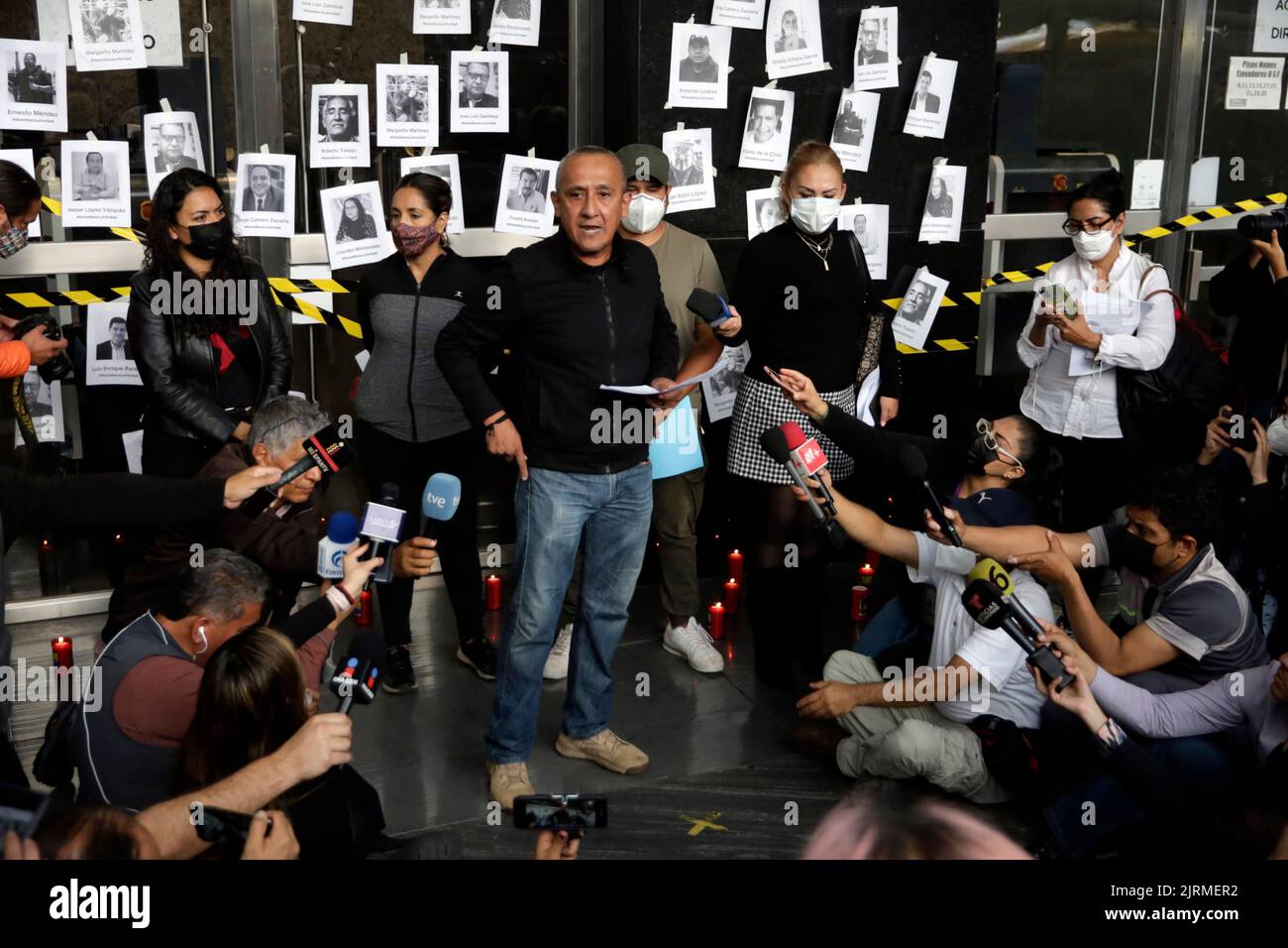 Journalist rodolfo montes hi-res stock photography and images - Alamy