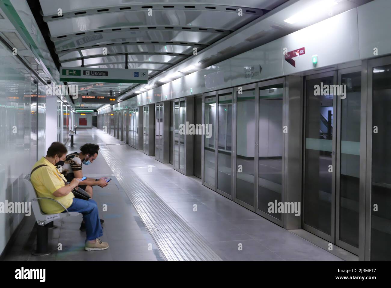 People waiting at the subway station hi-res stock photography and ...