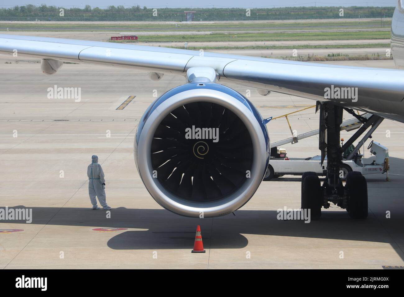 The engine of Airbus A330-900neo of Delta Airlines Stock Photo - Alamy