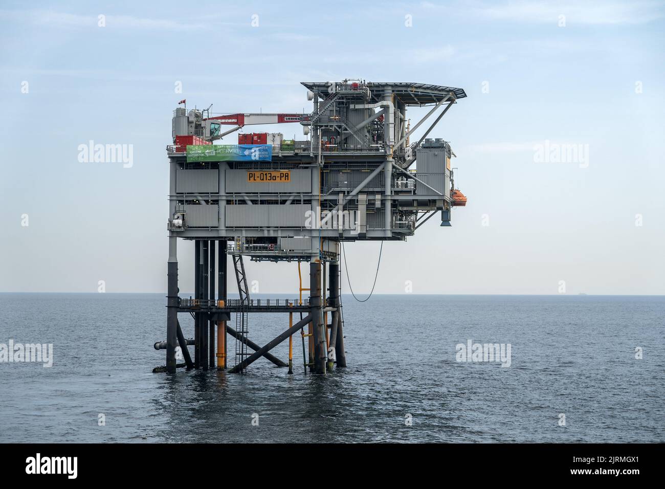 2022-08-25 10:46:11 SCHEVENINGEN - King Willem-Alexander aboard the ...