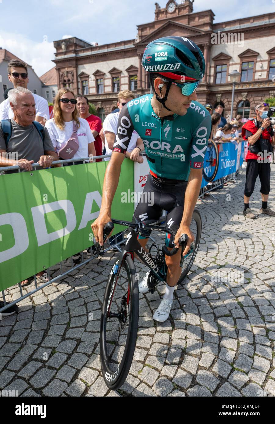 25 August 2022, Thuringia, Weimar/Meiningen: Cycling: Tour of Germany, Weimar - Meiningen (171.7 ...
