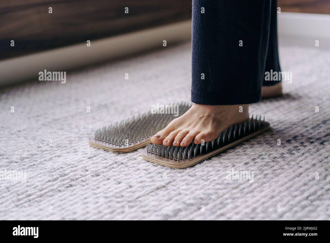 Foot stands hi-res stock photography and images - Alamy