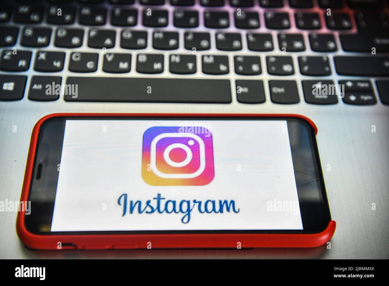 Photo illustration instagram logo hi-res stock photography and images ...