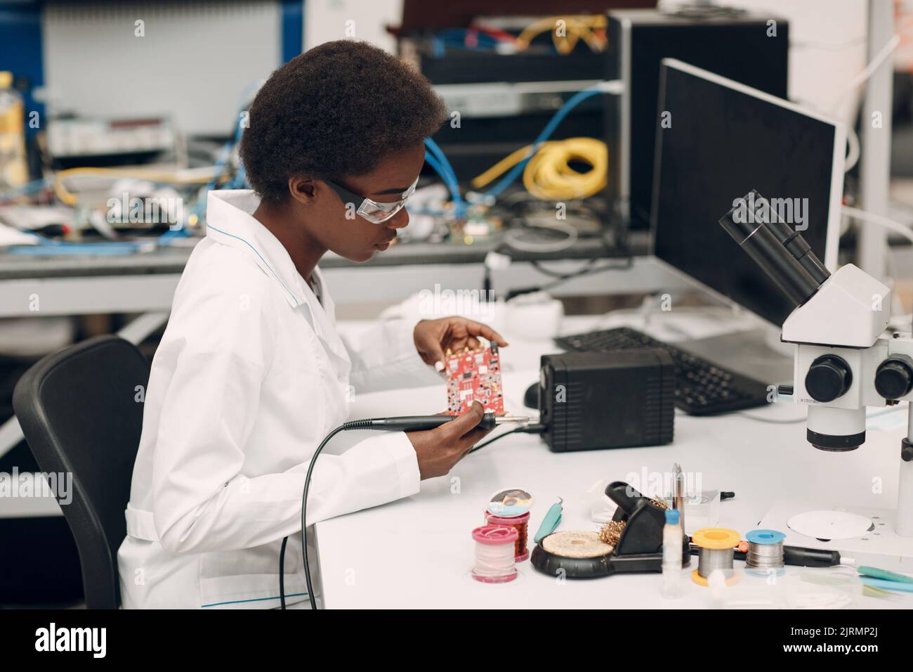 Scientist at black board hi-res stock photography and images - Alamy