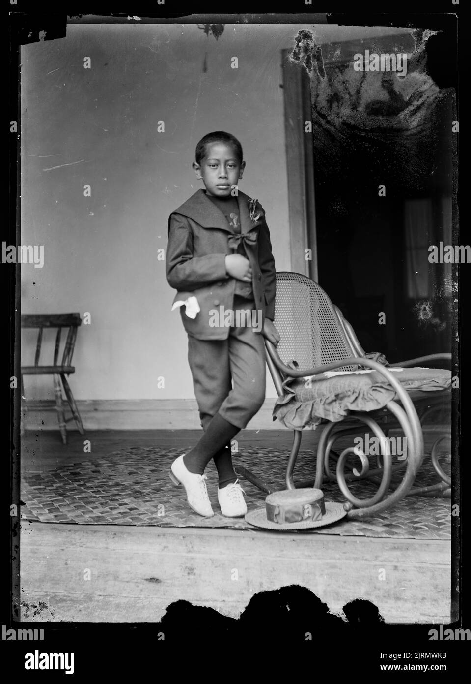 Young man new zealand Black and White Stock Photos & Images - Alamy