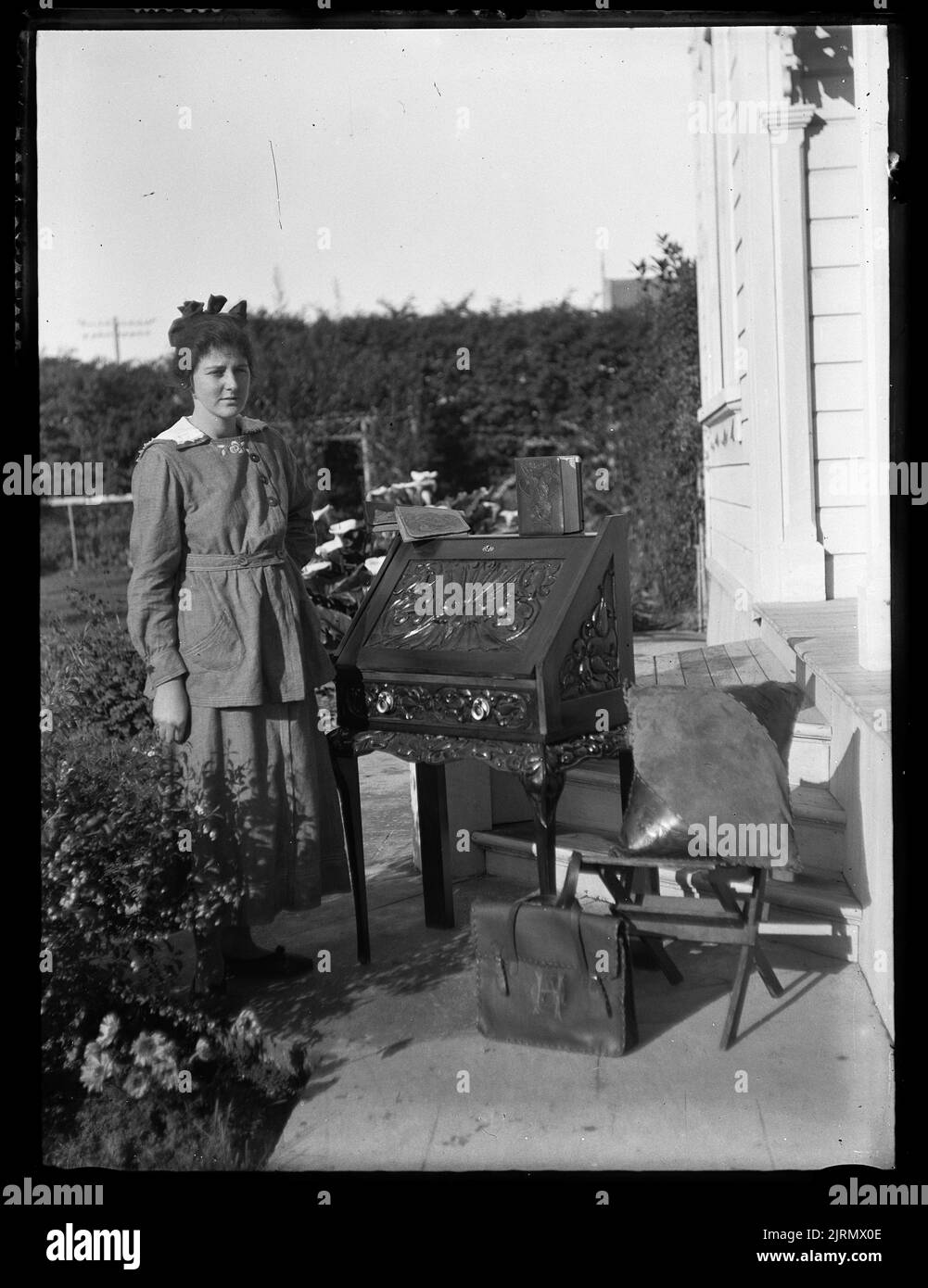 Art and the Artist , 09 October 1917, by Leslie Adkin. Gift of G. L ...