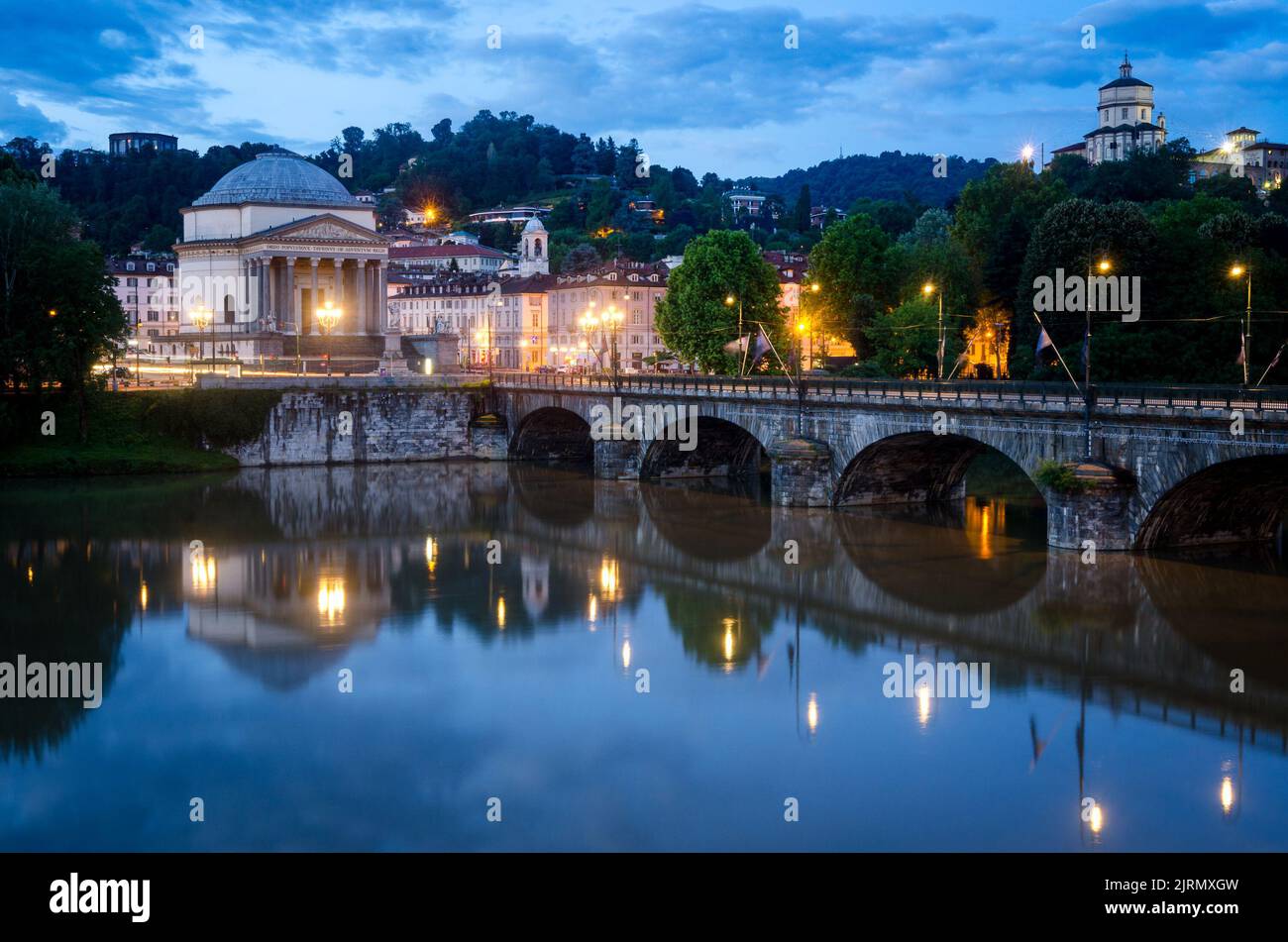 Torino fiume po hi-res stock photography and images - Alamy