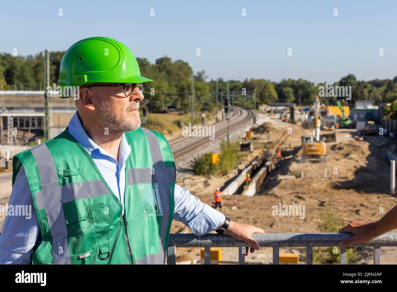25 August 2022, Baden-Wuerttemberg, Rastatt: Minister of Transport ...