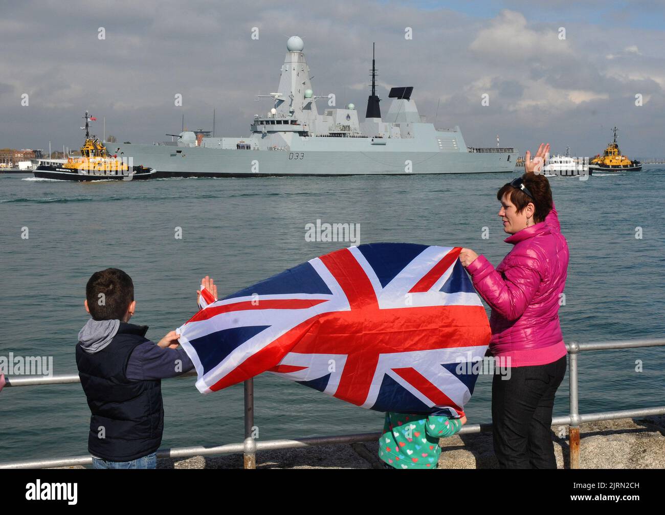 ANNA VICKERS AND HER CHILDREN CHARLOTTE (4) AND CHRISTOPHER (9) SAY ...