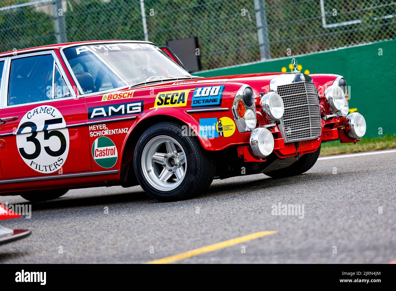 300 SEL 6.8 AMG, so-called the "Red Pig" during the Formula 1 Rolex ...