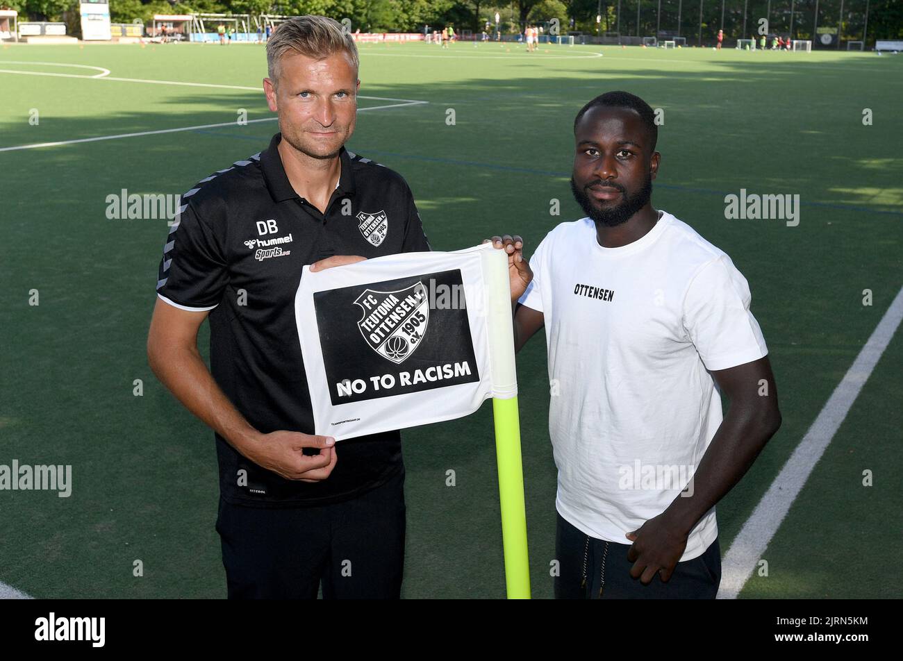 Hamburg, Germany. 25th Aug, 2022. Soccer, DFB Cup, FC Teutonia 05 ...