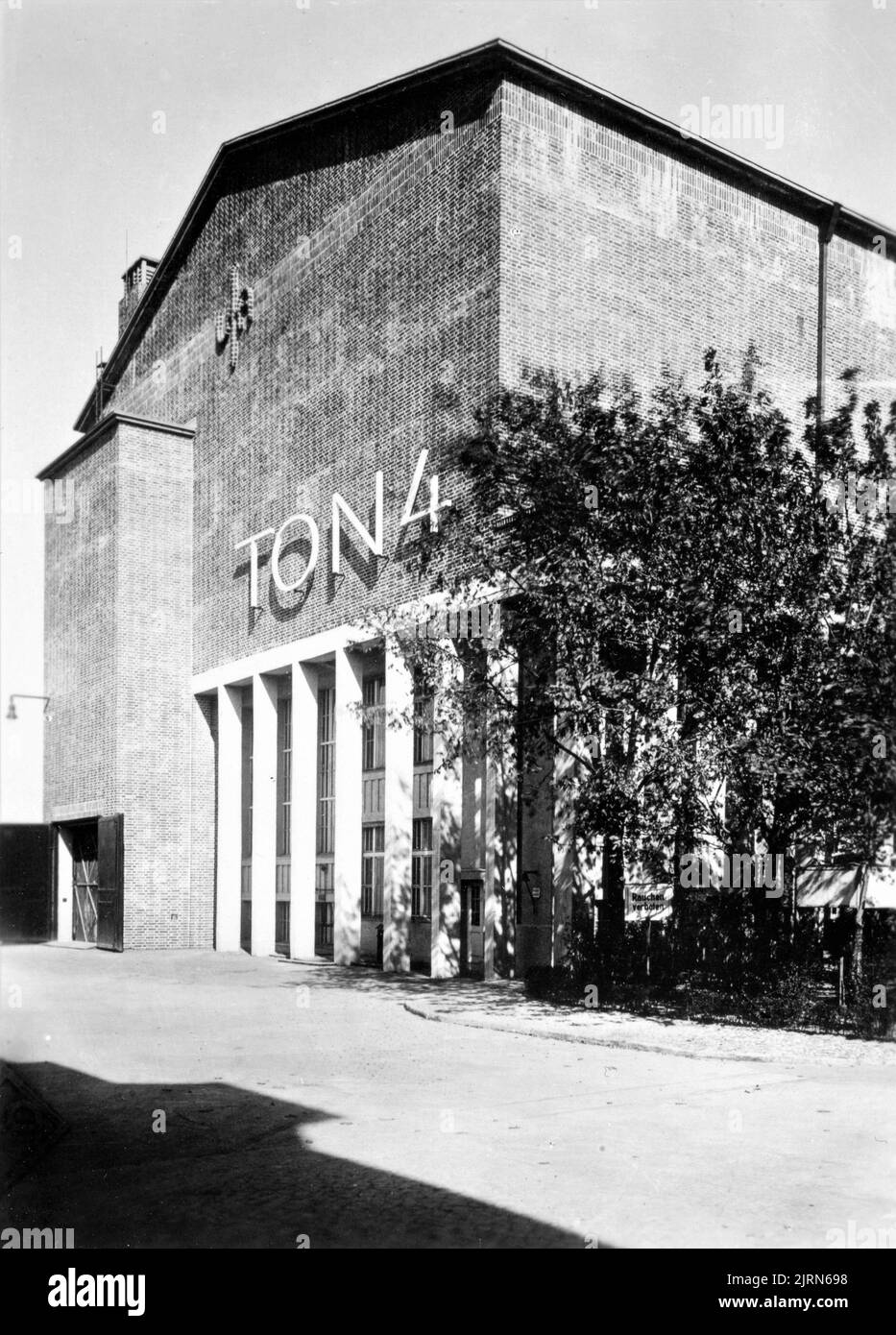 Ufa studio berlin Black and White Stock Photos & Images - Alamy