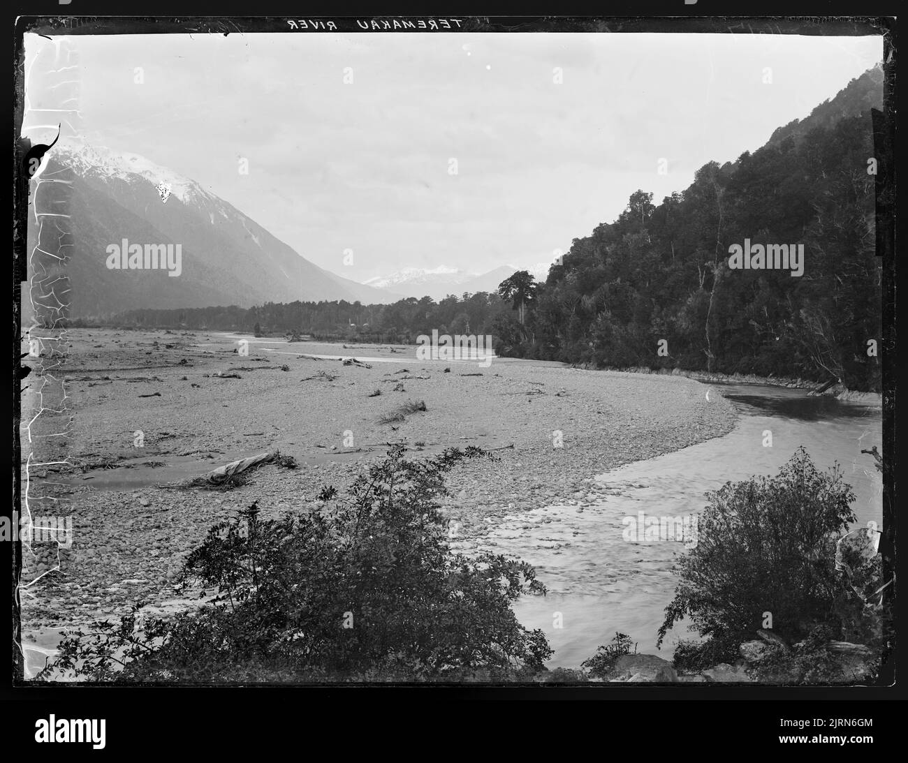 River looking upstream Black and White Stock Photos & Images - Alamy