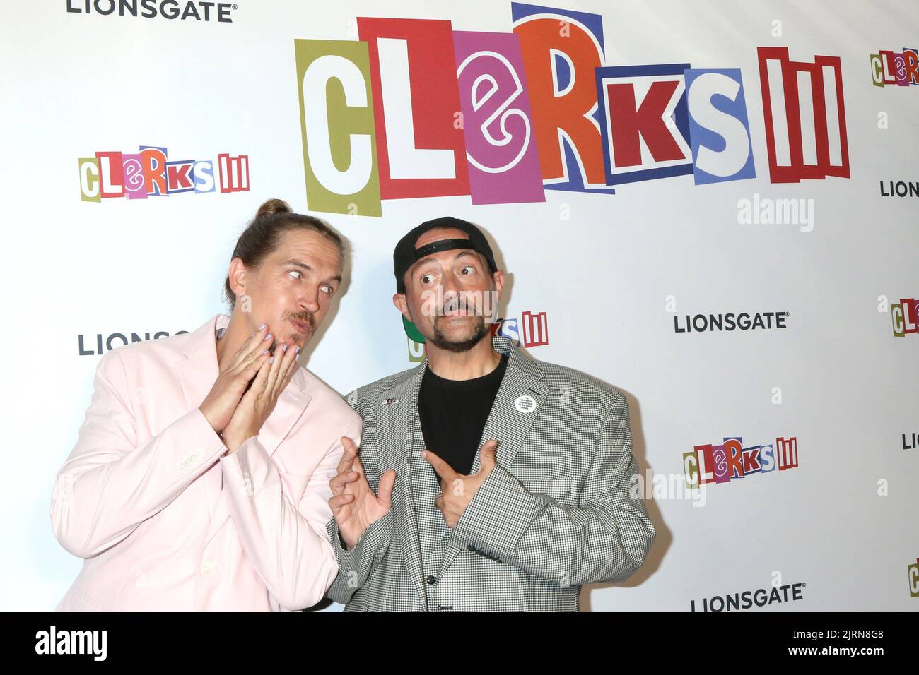 Los Angeles, CA. 24th Aug, 2022. Jason Mewes, Kevin Smith at arrivals for CLERKS III Premiere ...