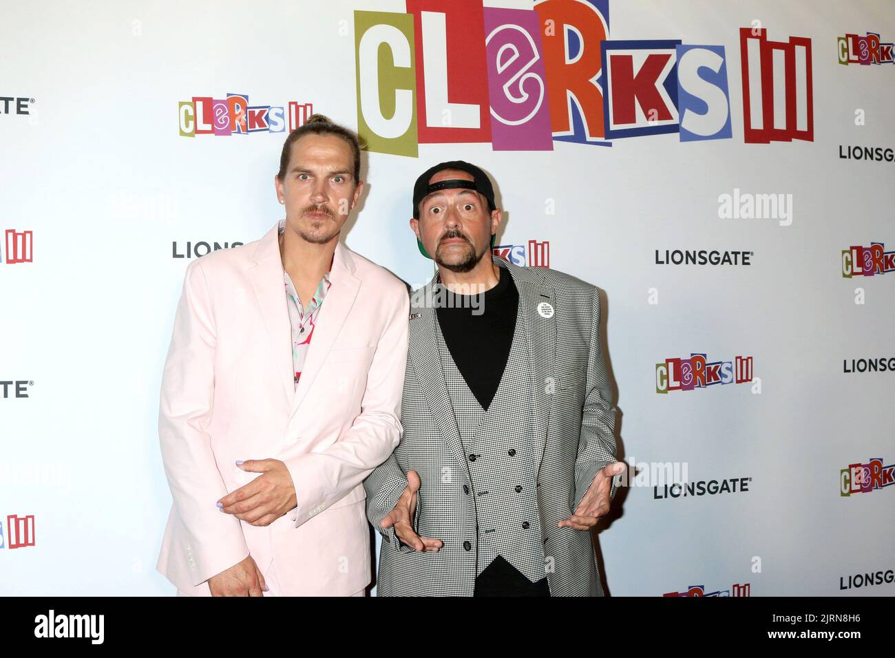 Los Angeles, CA. 24th Aug, 2022. Jason Mewes, Kevin Smith at arrivals for CLERKS III Premiere ...