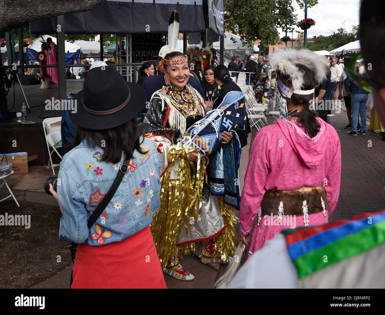 Mandan tribe hi-res stock photography and images - Alamy