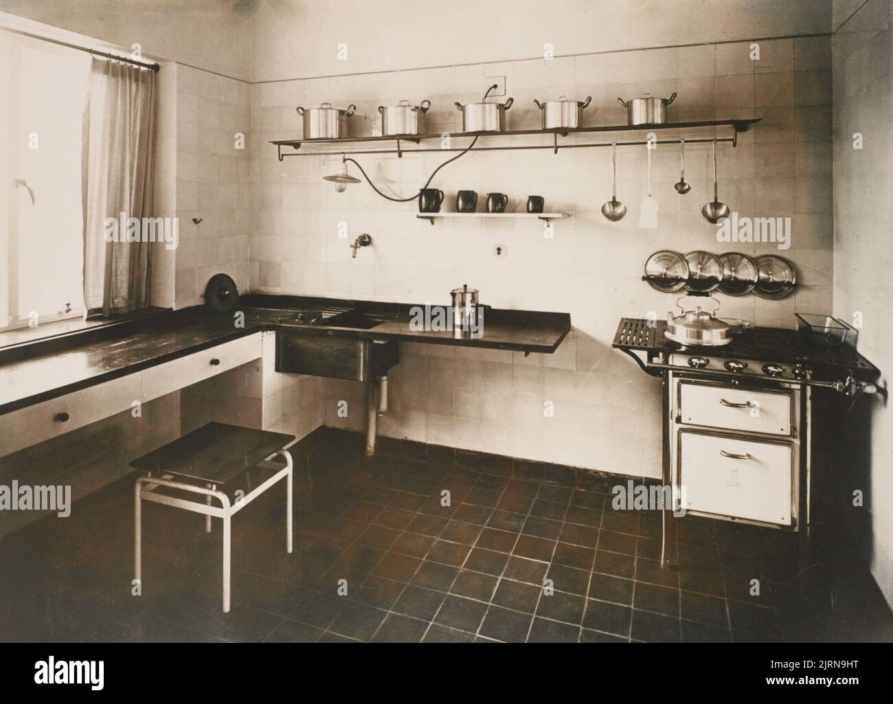 [Oud Enteur. Stigl-Zeit / kitchen interior], circa 1933, maker unknown ...