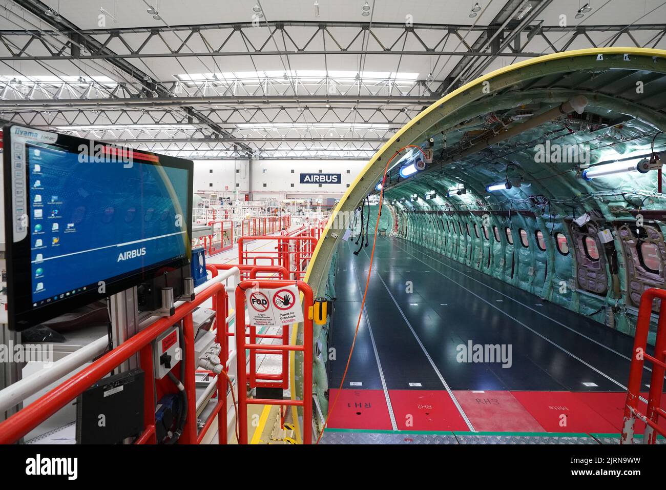 24 August 2022, Hamburg: A view of an A320 fuselage in Hall 260 on the ...