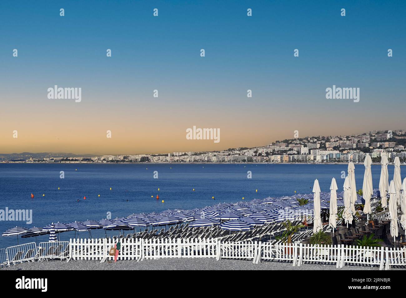 The beach in Nice early in the morning Stock Photo - Alamy